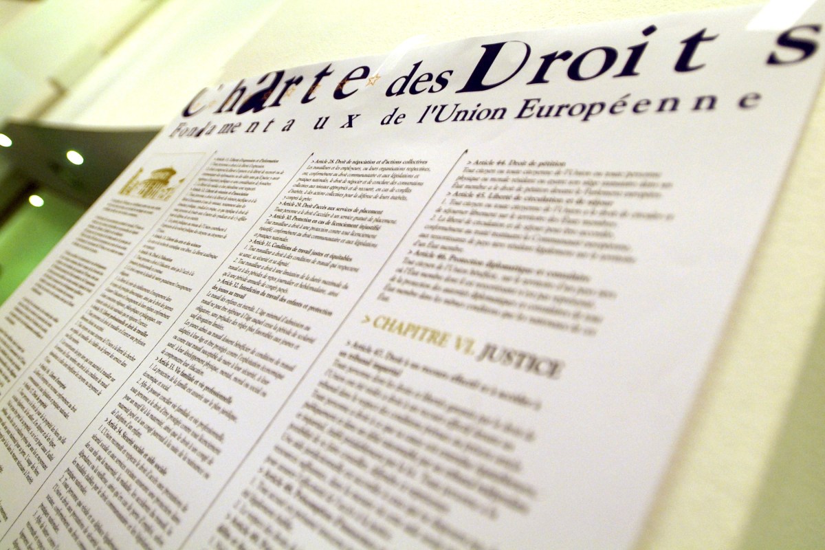 La charte des droits fondamentaux saisie par les juges en Europe ...