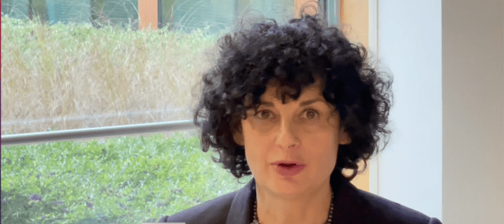 Découvrez Clare Ovey, cheffe du service d’exécution de la CEDH ...